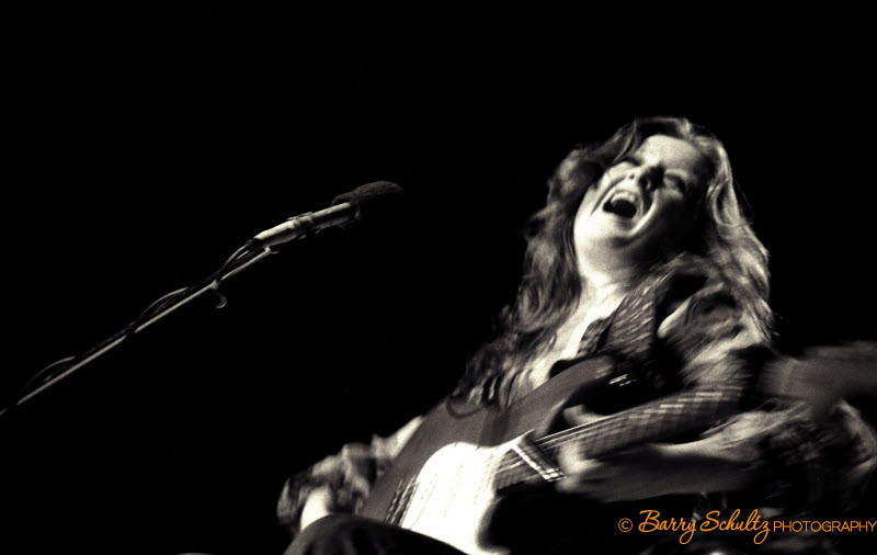 BONNIE RAITT - Barry Schultz Photography